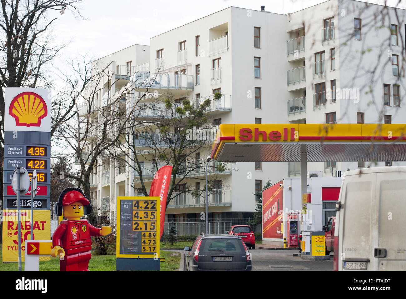 Shell oil company employees hi-res stock photography and images - Alamy