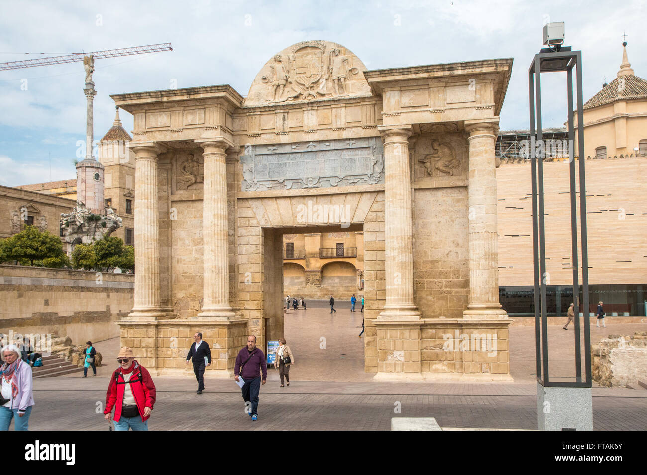 Triumphal gate hi-res stock photography and images - Alamy