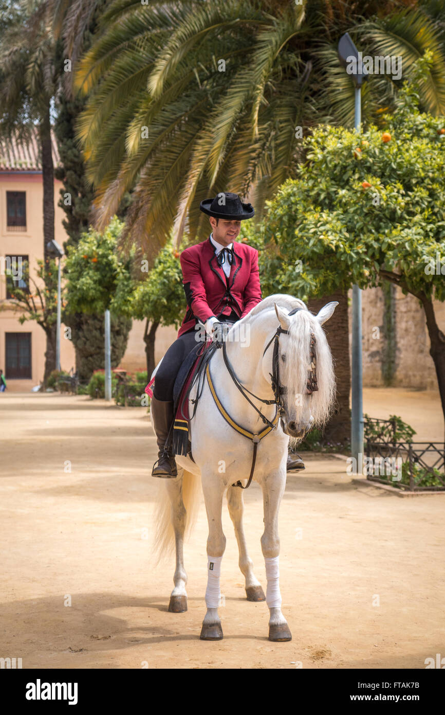 Traditional costume andalucia hi-res stock photography and images - Alamy