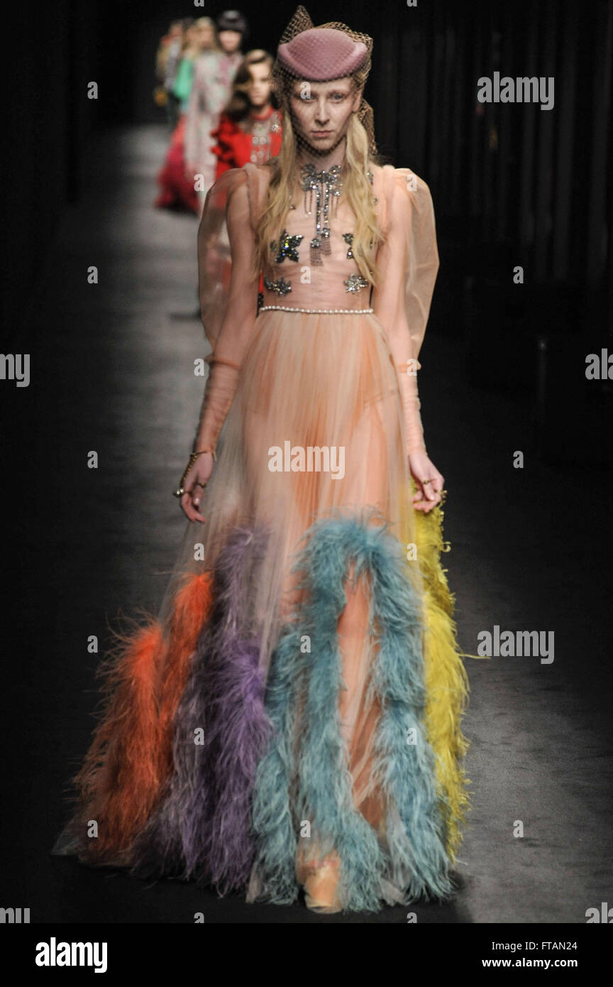 Milan Fashion Week Fall Autumn/Winter 2016/17 - Gucci - Catwalk ...