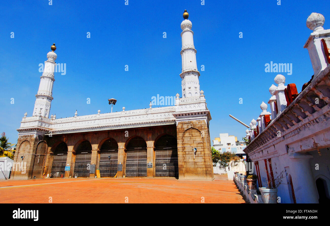 Triplicane Big Mosque ( Wallajah Mosque) located in Triplicane,Chennai ...