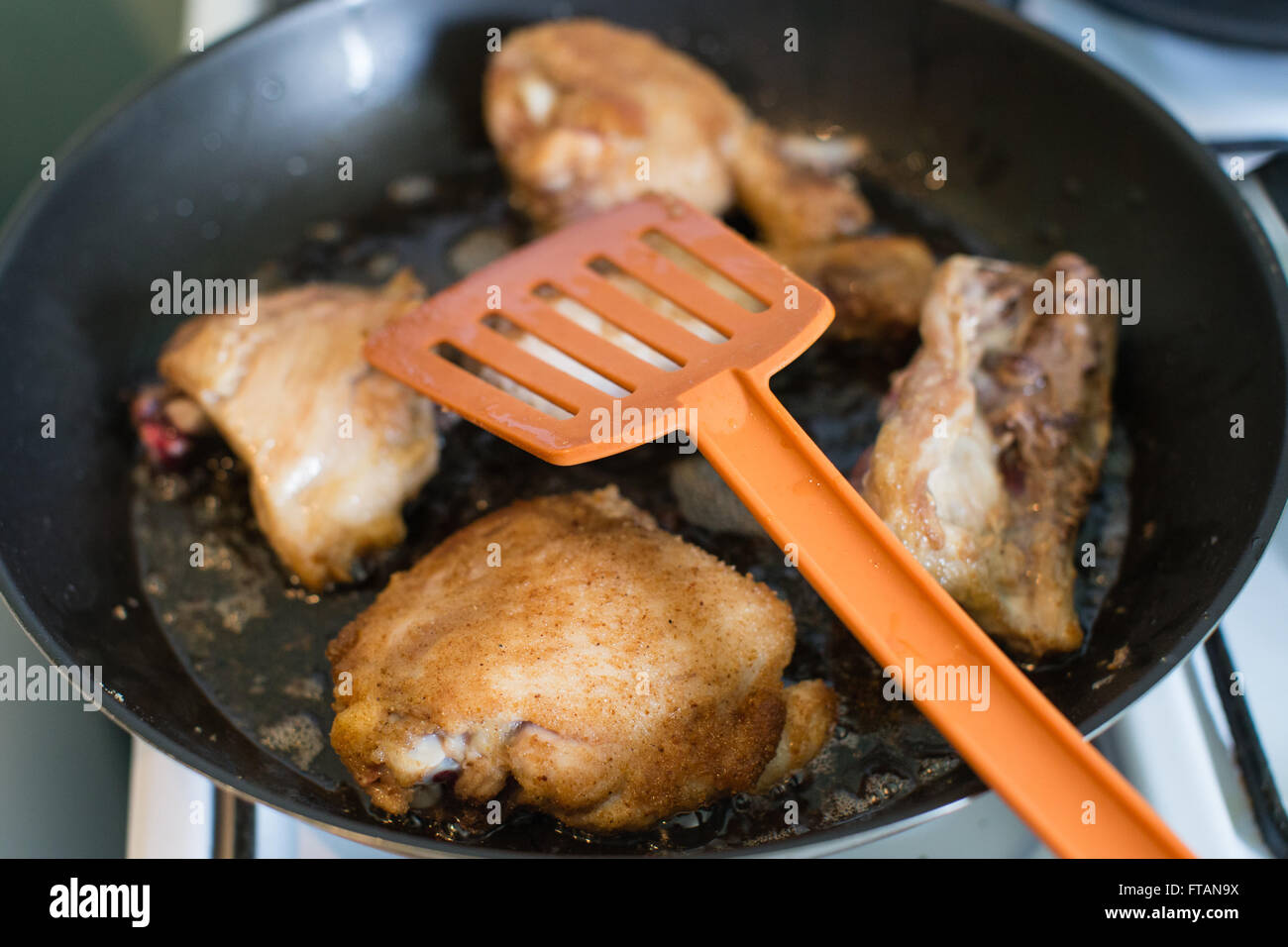 Chicken cooking roast hi-res stock photography and images - Alamy