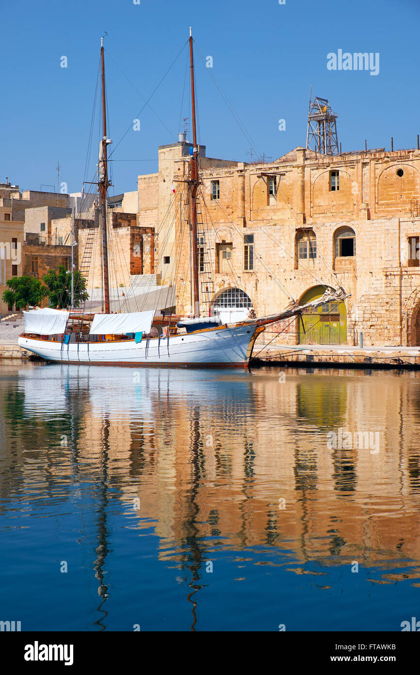 Cospicua malta hi-res stock photography and images - Alamy