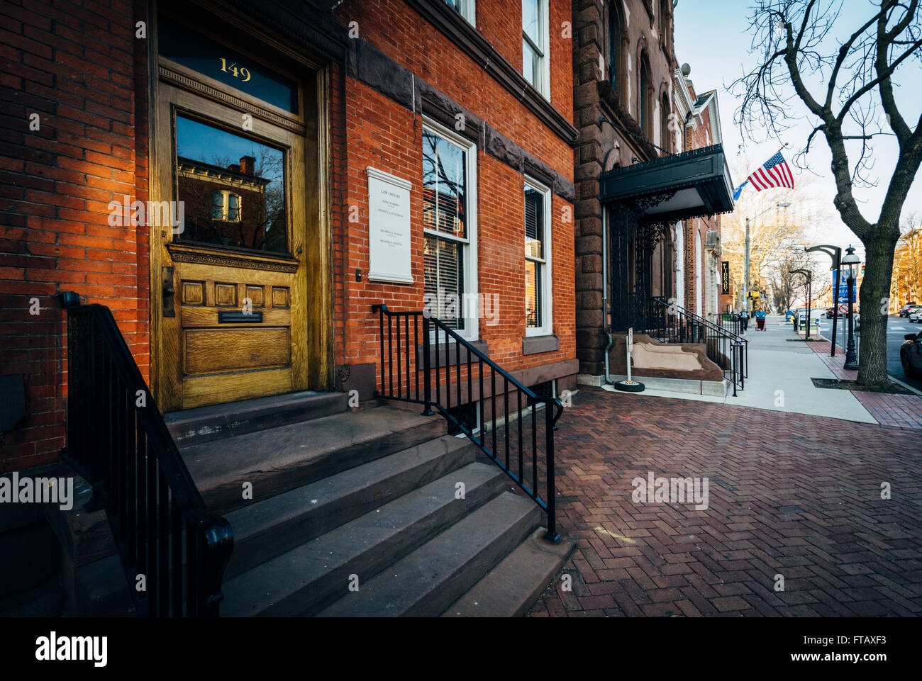 Historic street in york city hi-res stock photography and images - Alamy