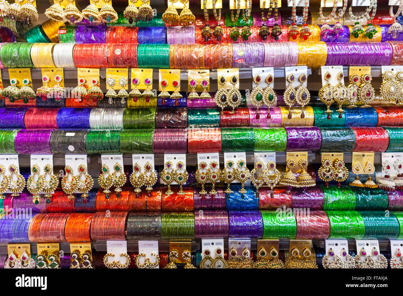 Retail display hi-res stock photography and images - Alamy