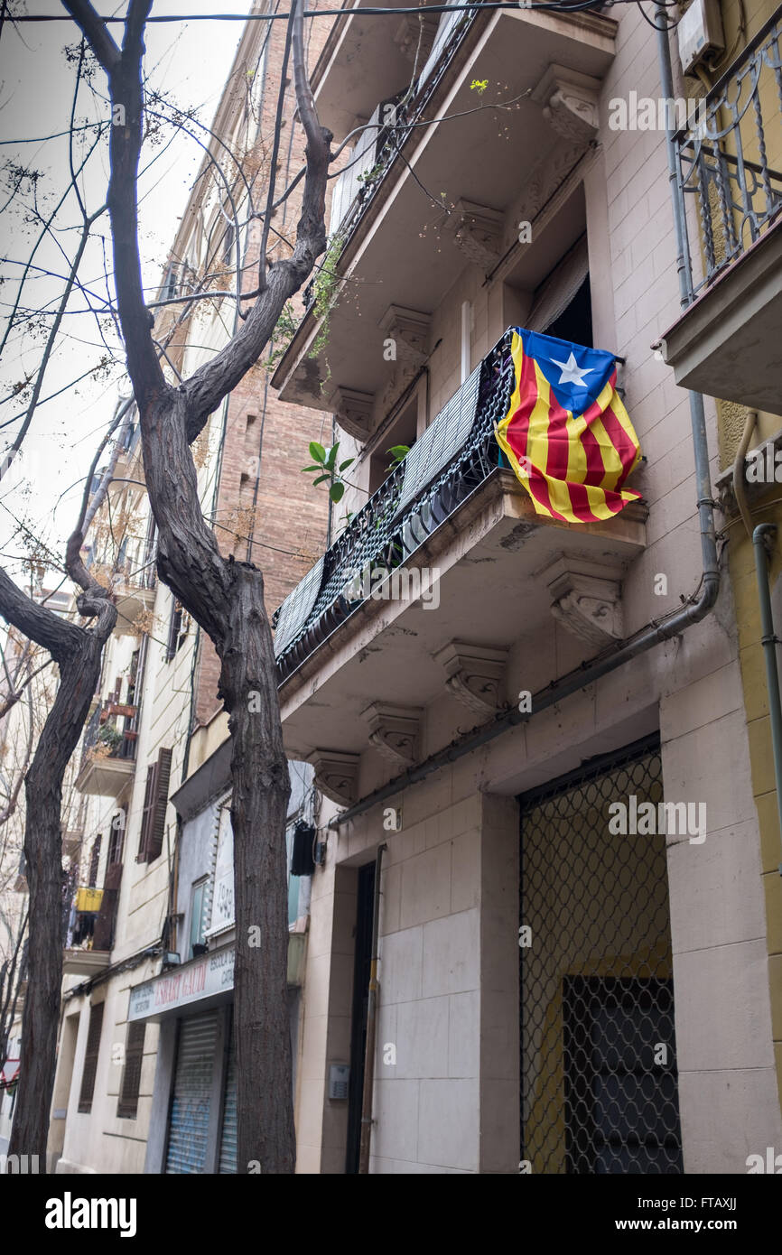 Typical Barcelona street scene and architecture Stock Photo - Alamy