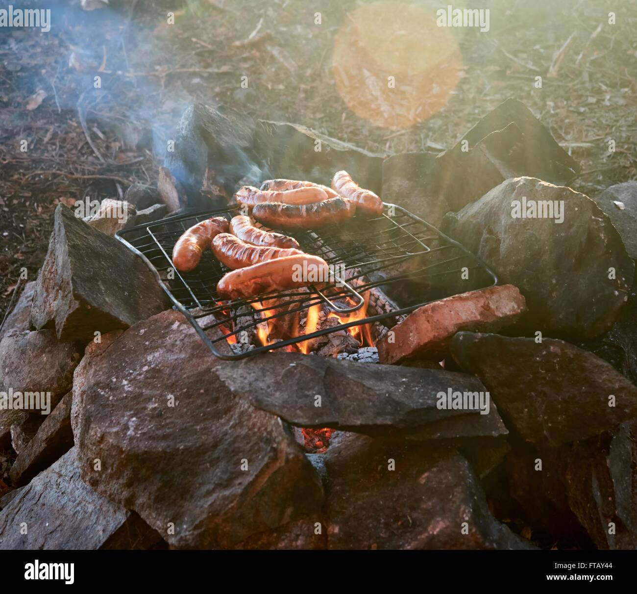 Campfire meat hi-res stock photography and images - Alamy