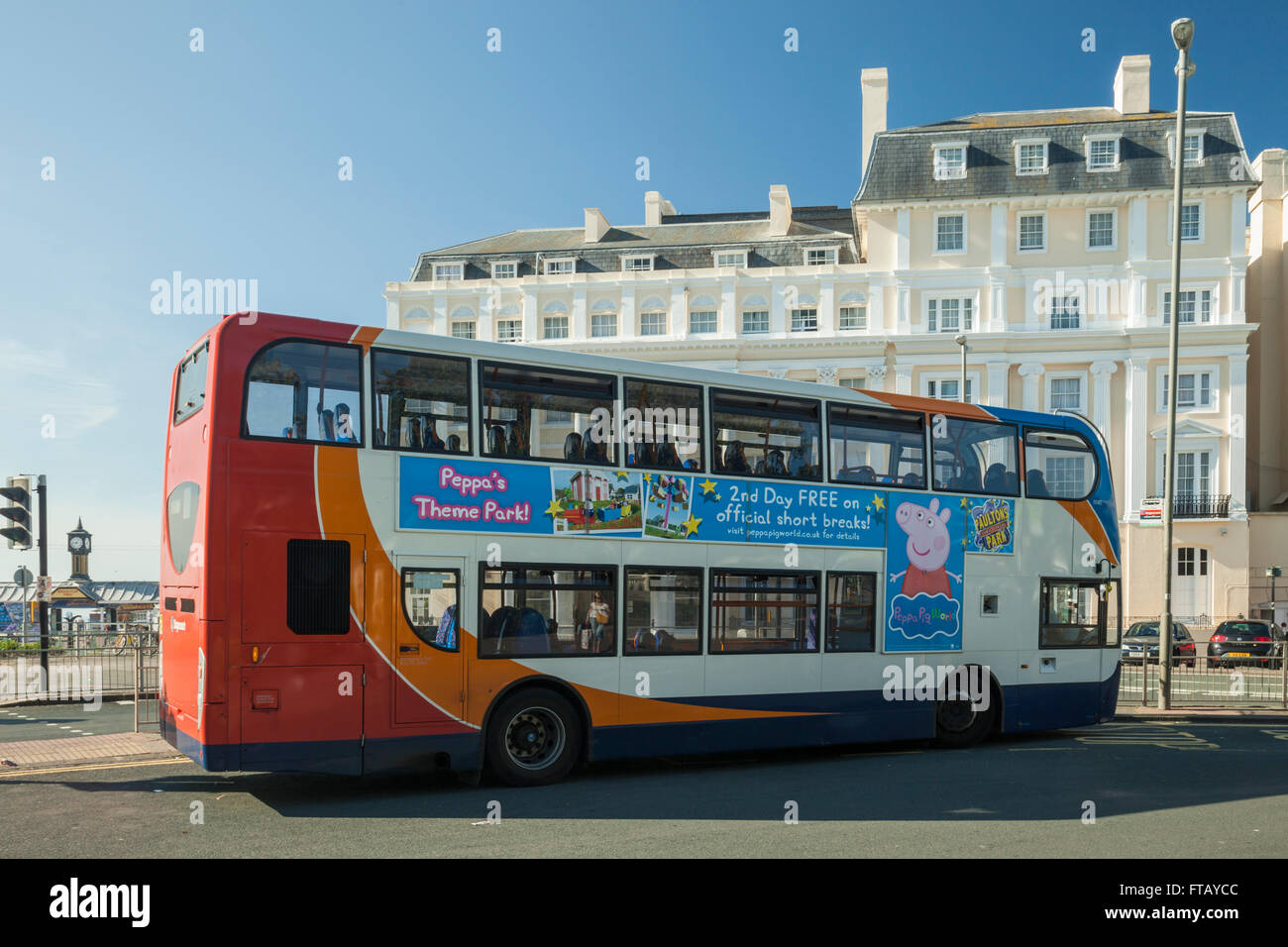 Double decker bus uk hi-res stock photography and images - Alamy