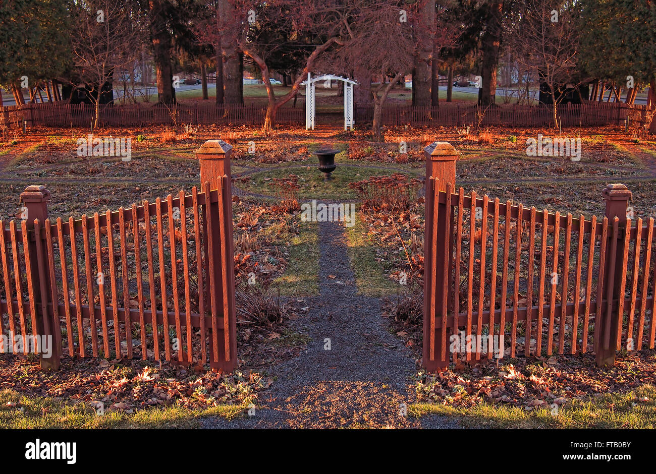 The gated garden hi-res stock photography and images - Alamy