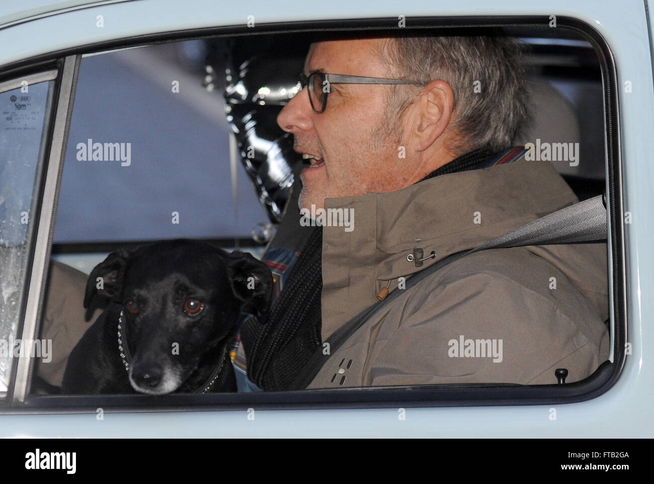 Reinhold Beckmann celebrating his 60th birthday at home with his family ...