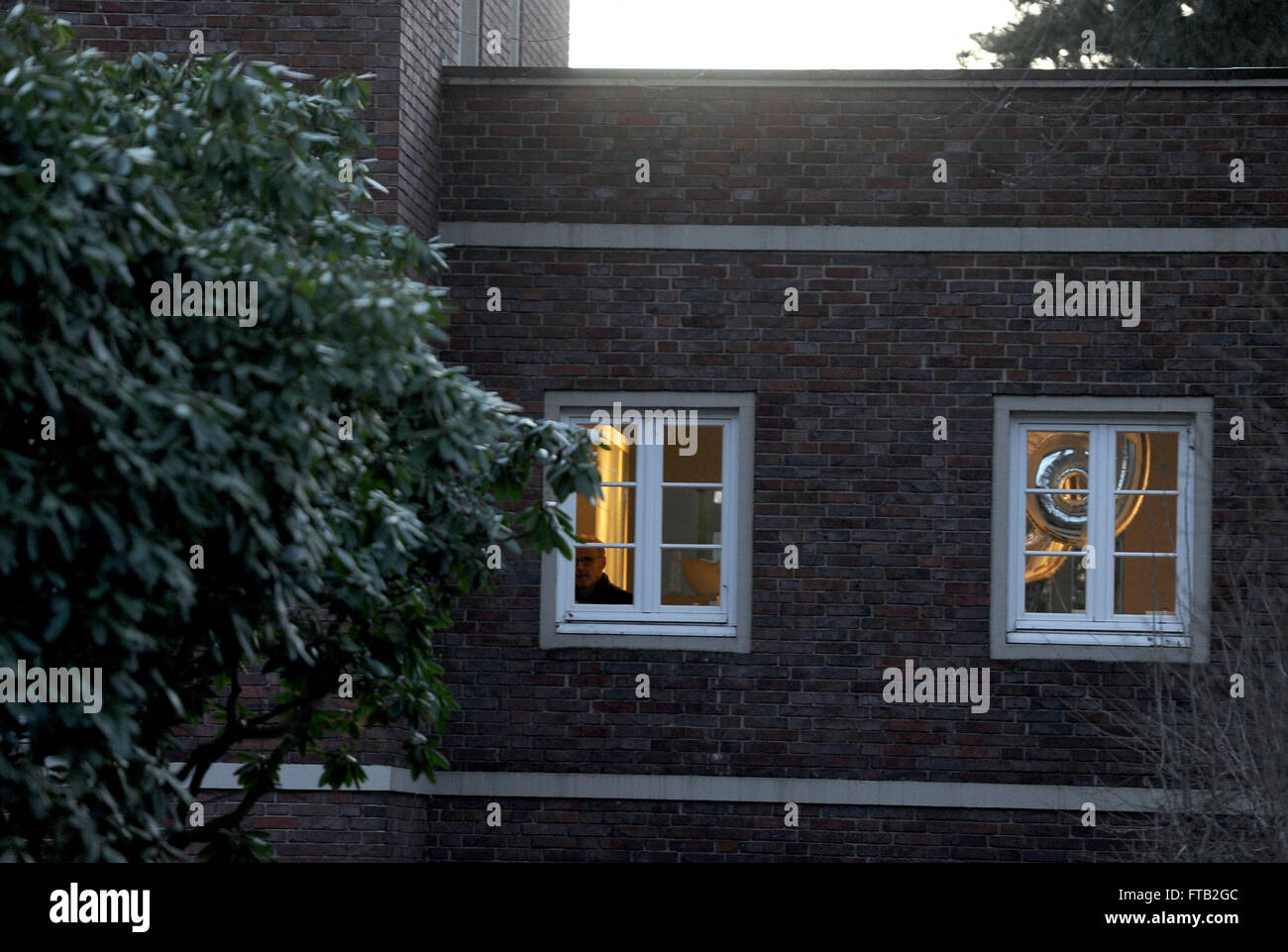 Reinhold Beckmann celebrating his 60th birthday at home with his family ...