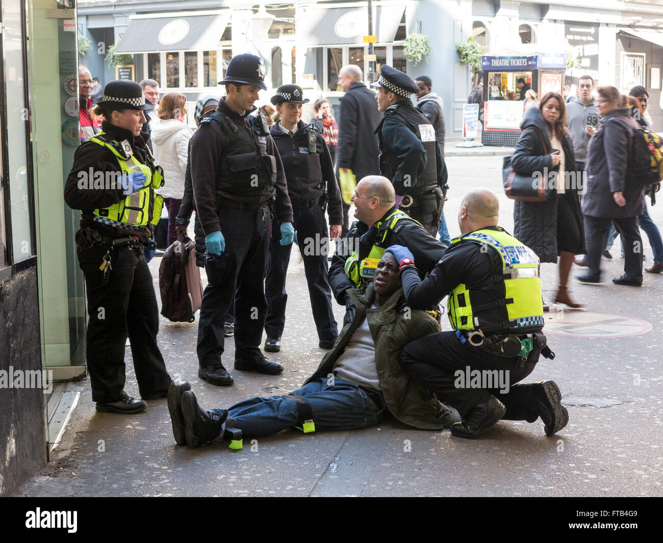 London uk 22nd mar 2016 hi-res stock photography and images - Alamy