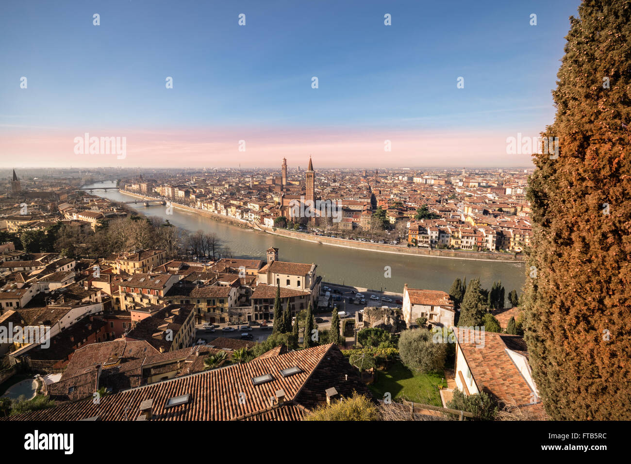 Scene from romeo and juliet hi-res stock photography and images - Alamy