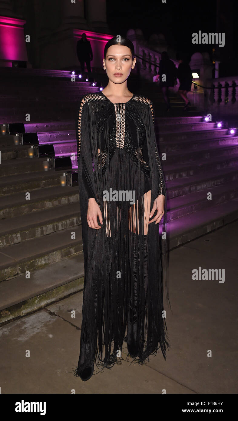 Elle Style Awards 2016 at Tate Britain - Outside Arrivals Featuring ...