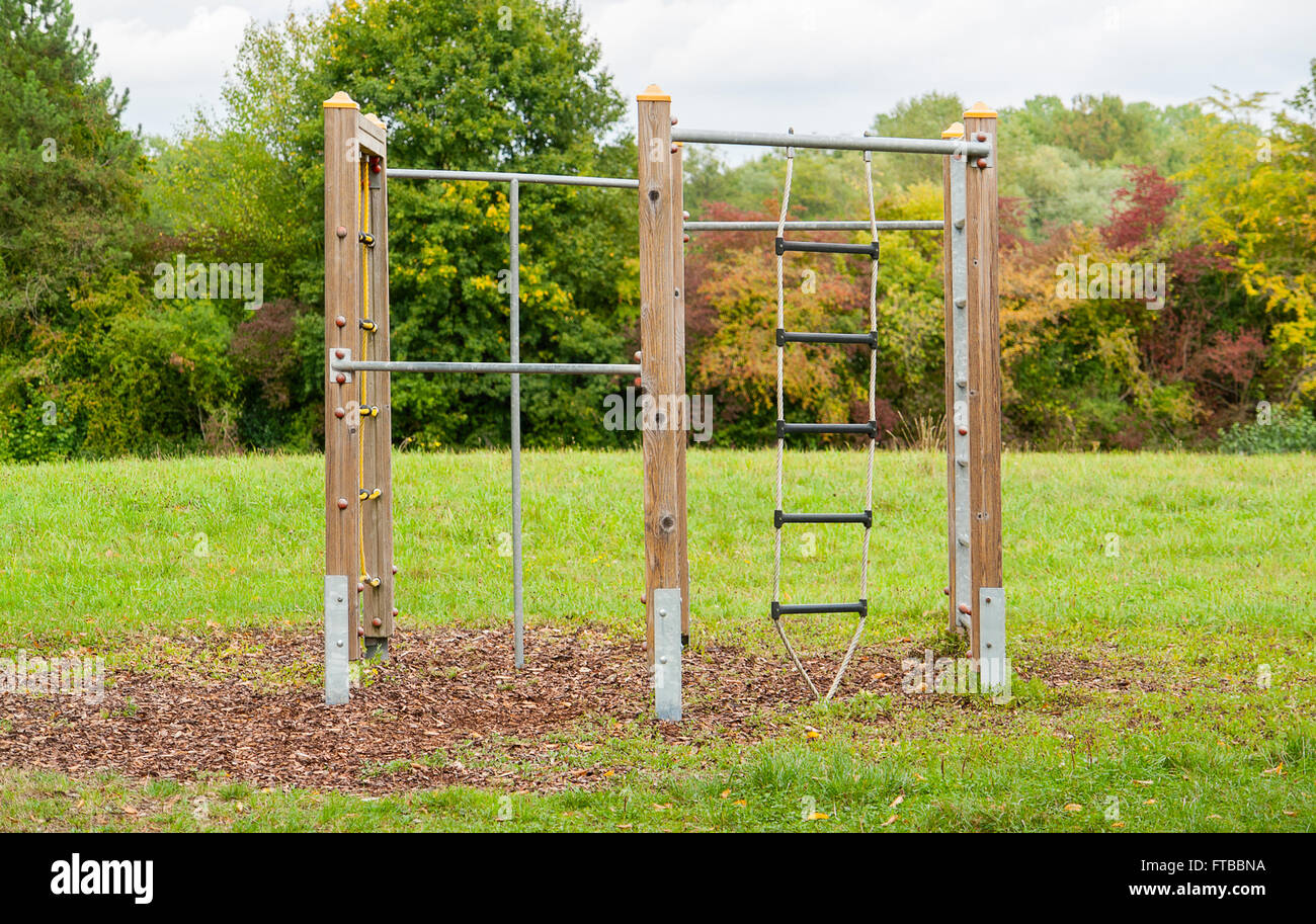 Metal climbing frame hi-res stock photography and images - Alamy