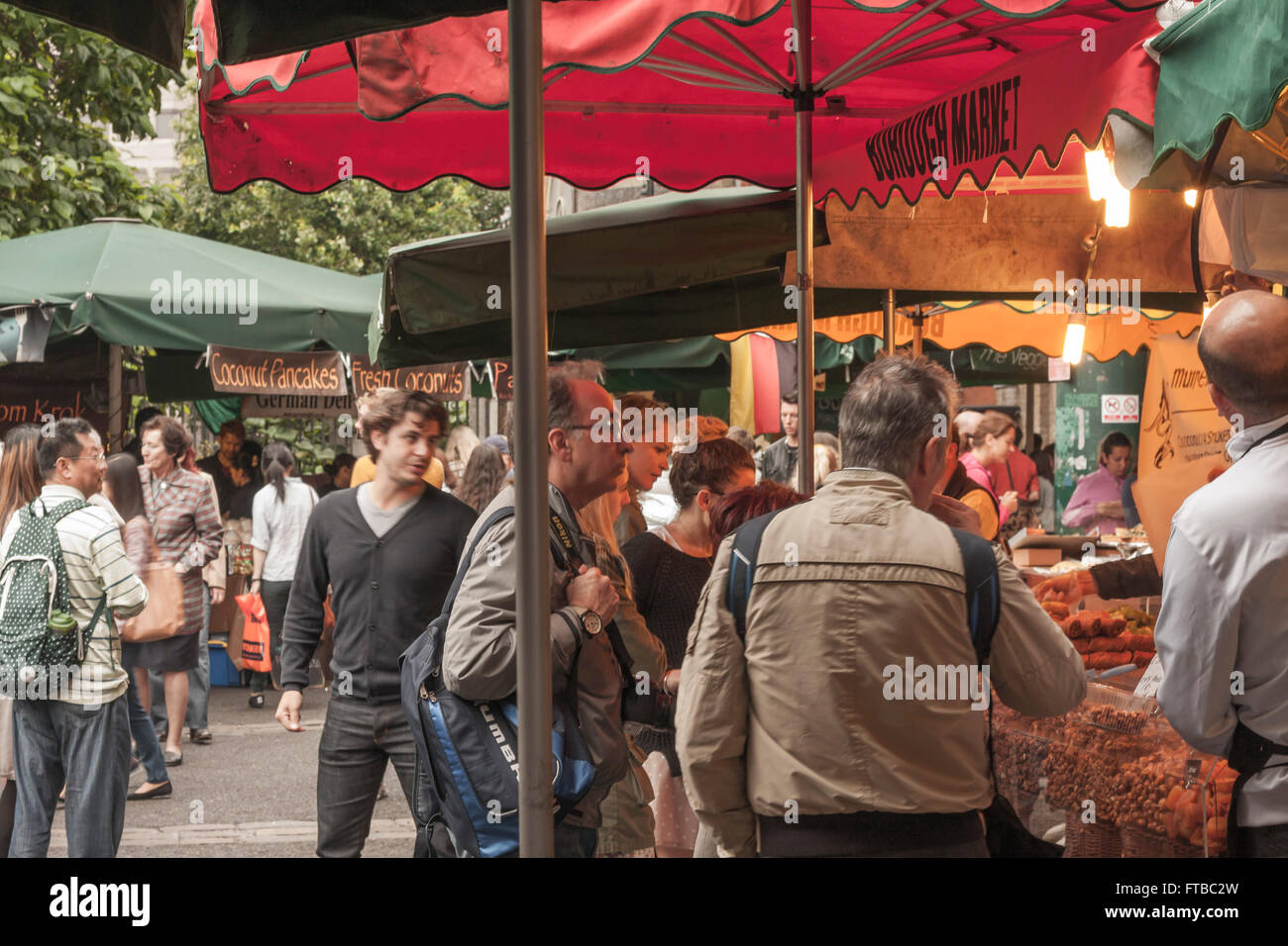 London stalls hi-res stock photography and images - Alamy