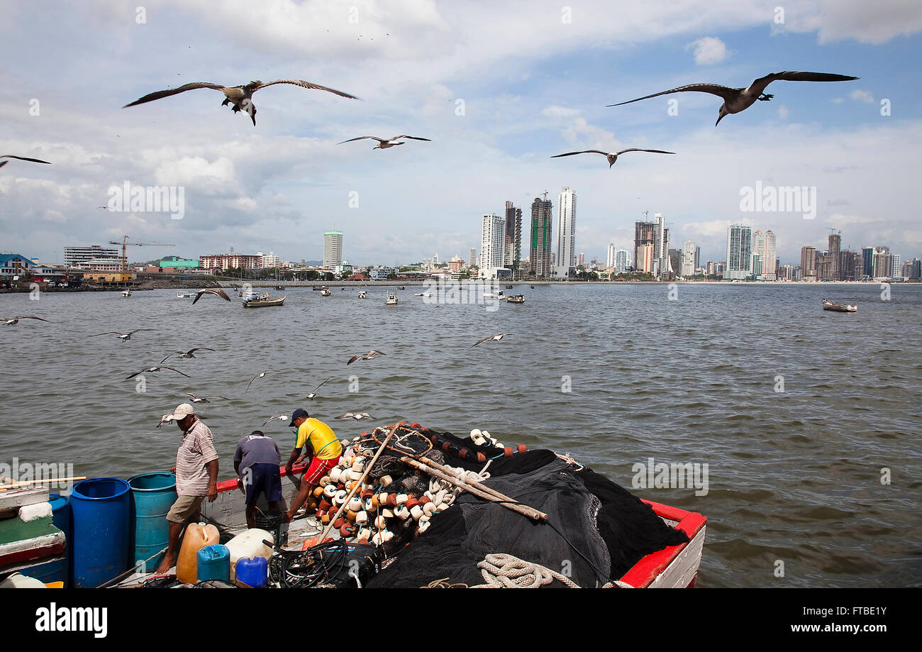 Fishermen. Panamá bay. Panama Stock Photo - Alamy