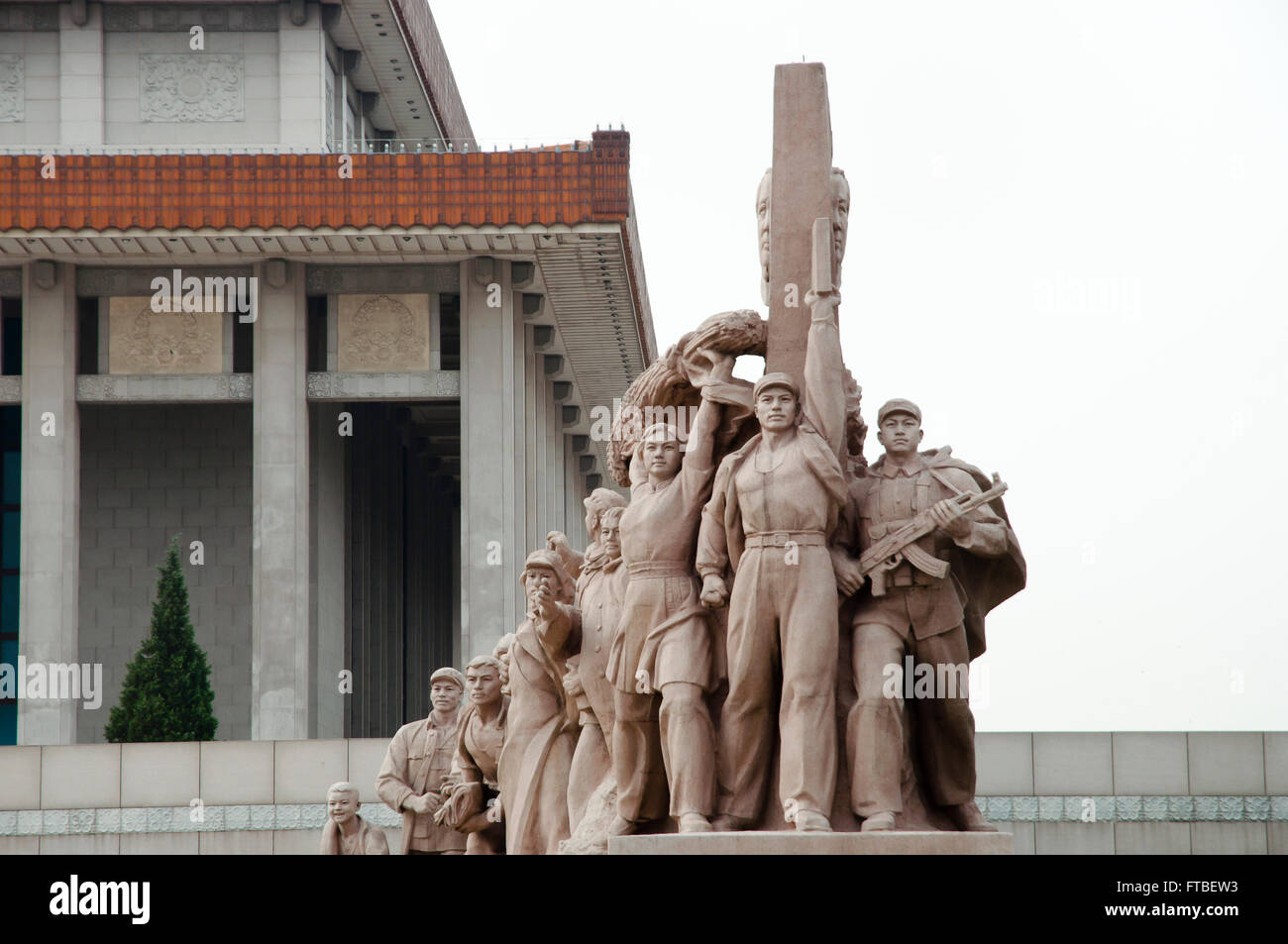 China workers hi-res stock photography and images - Alamy
