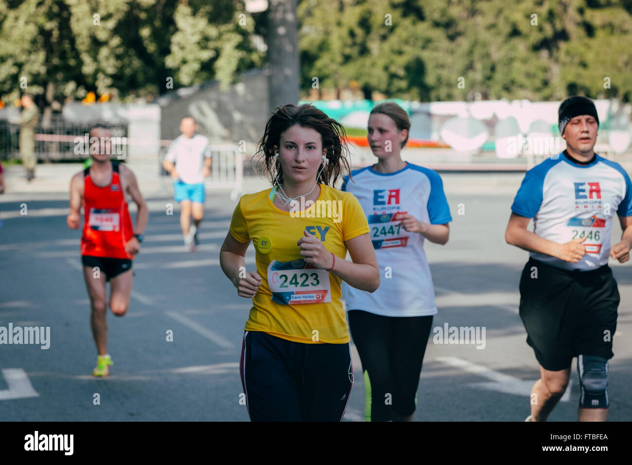 City crowd people marathon hi-res stock photography and images - Alamy
