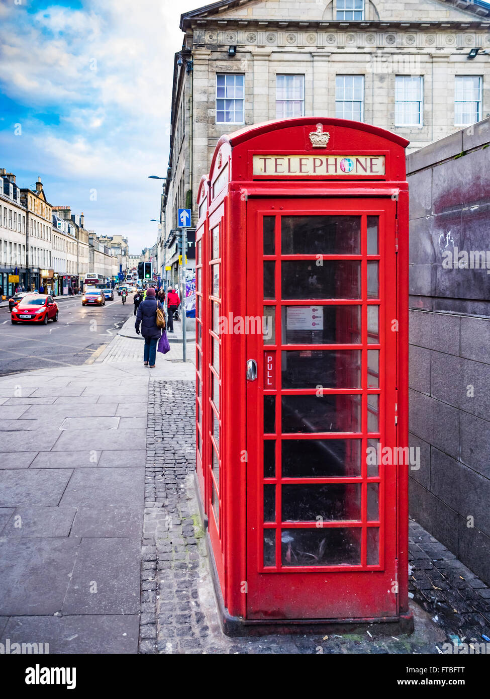 Red phone box edinburgh hi-res stock photography and images - Alamy