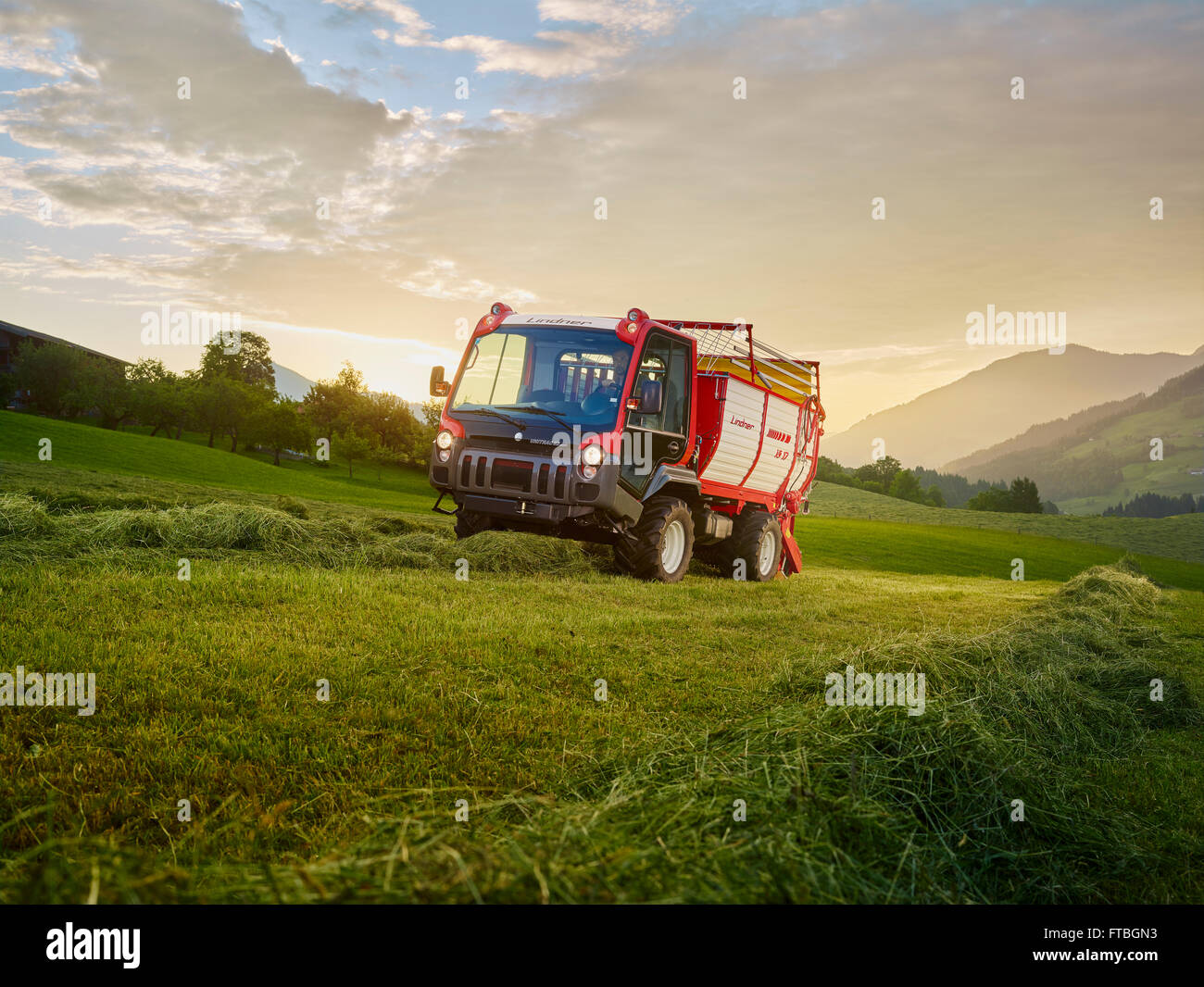 Forage trailer hi-res stock photography and images - Alamy