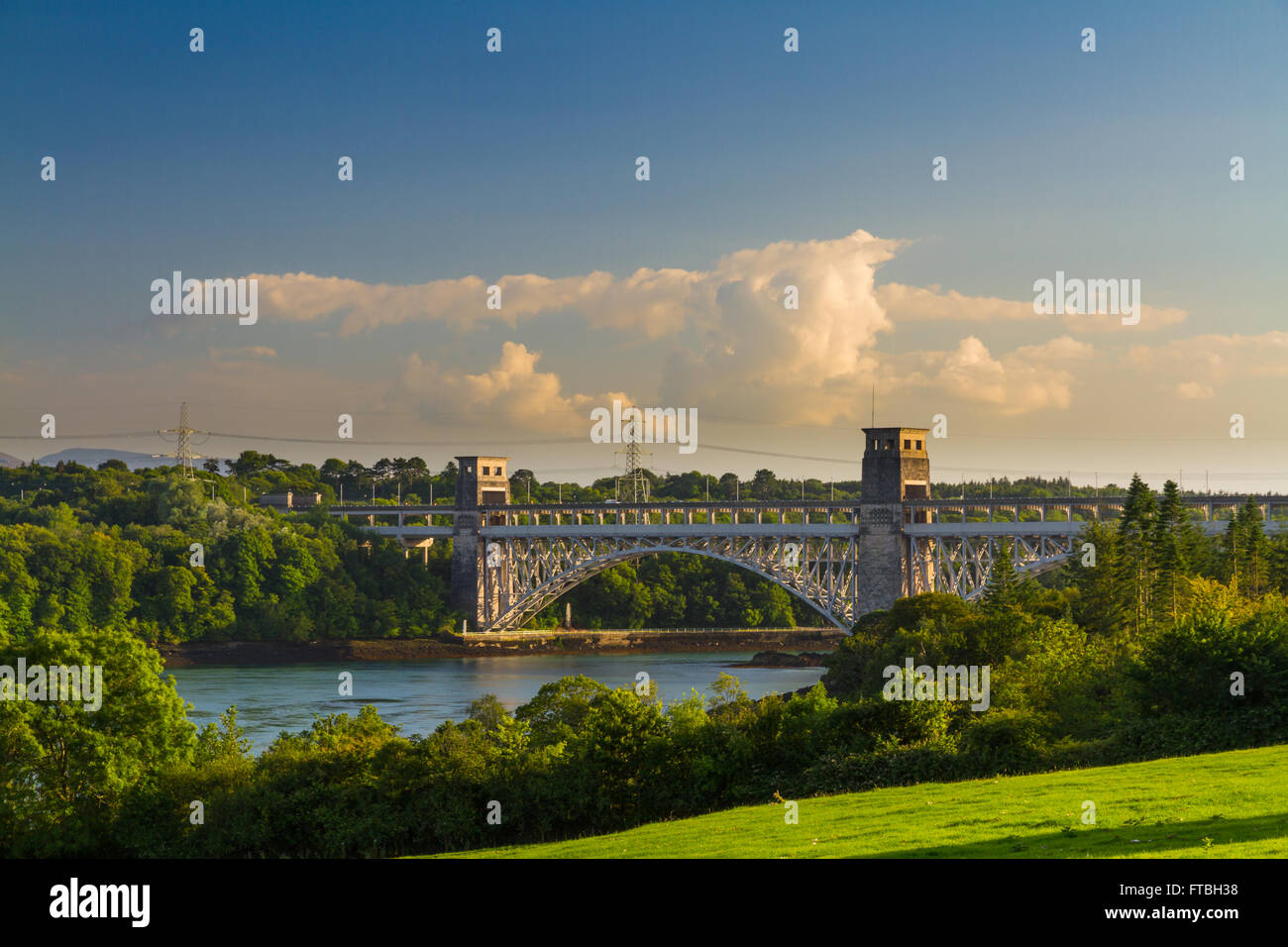 Britannia bridge anglesey hi-res stock photography and images - Alamy