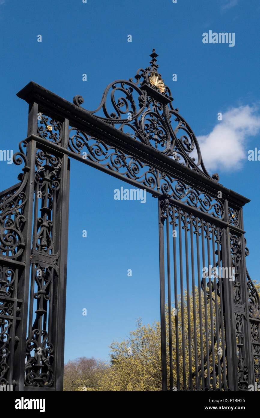 The Vanderbilt Gate at the entrance of The Conservatory Garden, Central ...