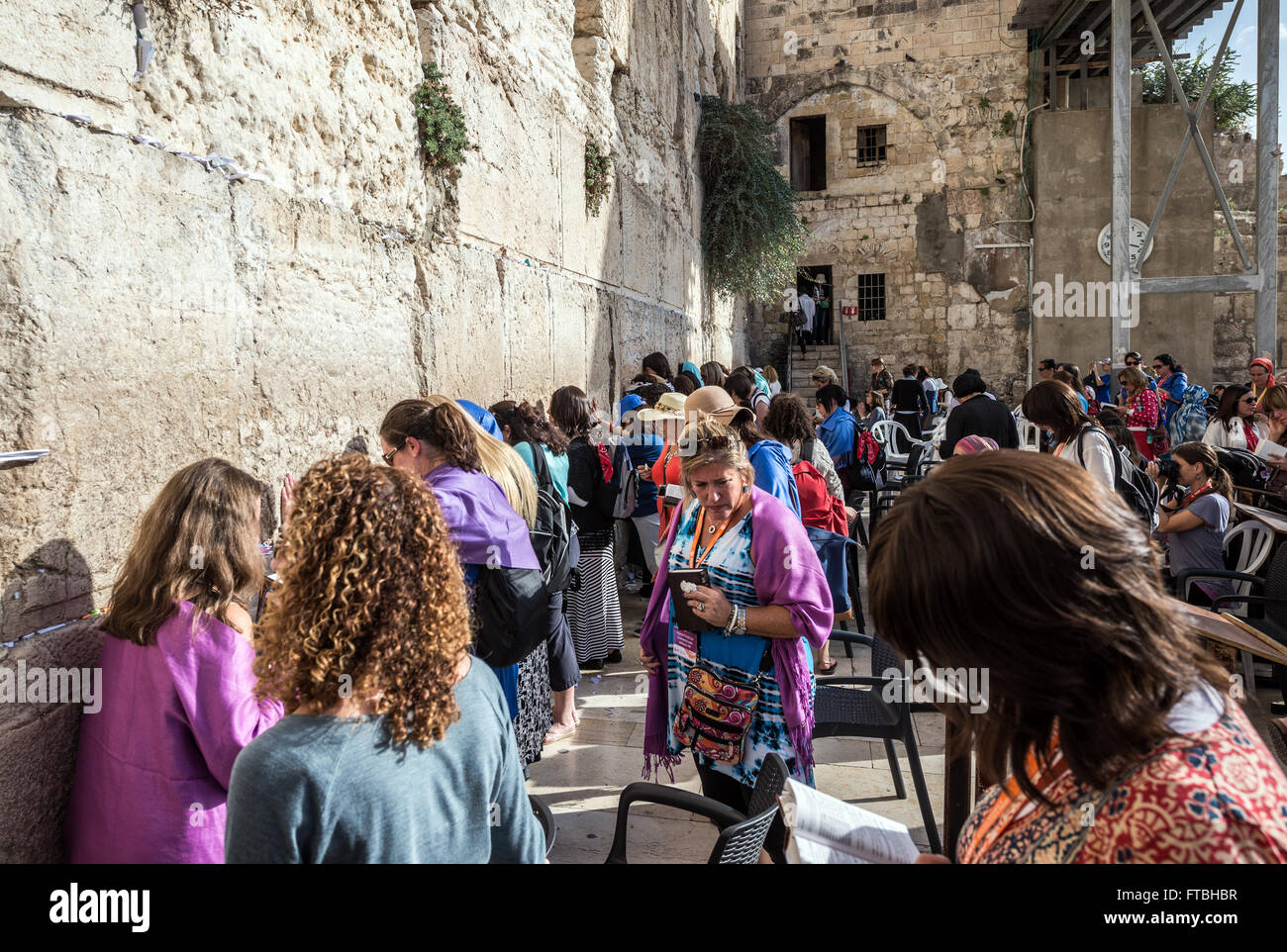 Women praying at the wailing wall hi-res stock photography and images - Alamy
