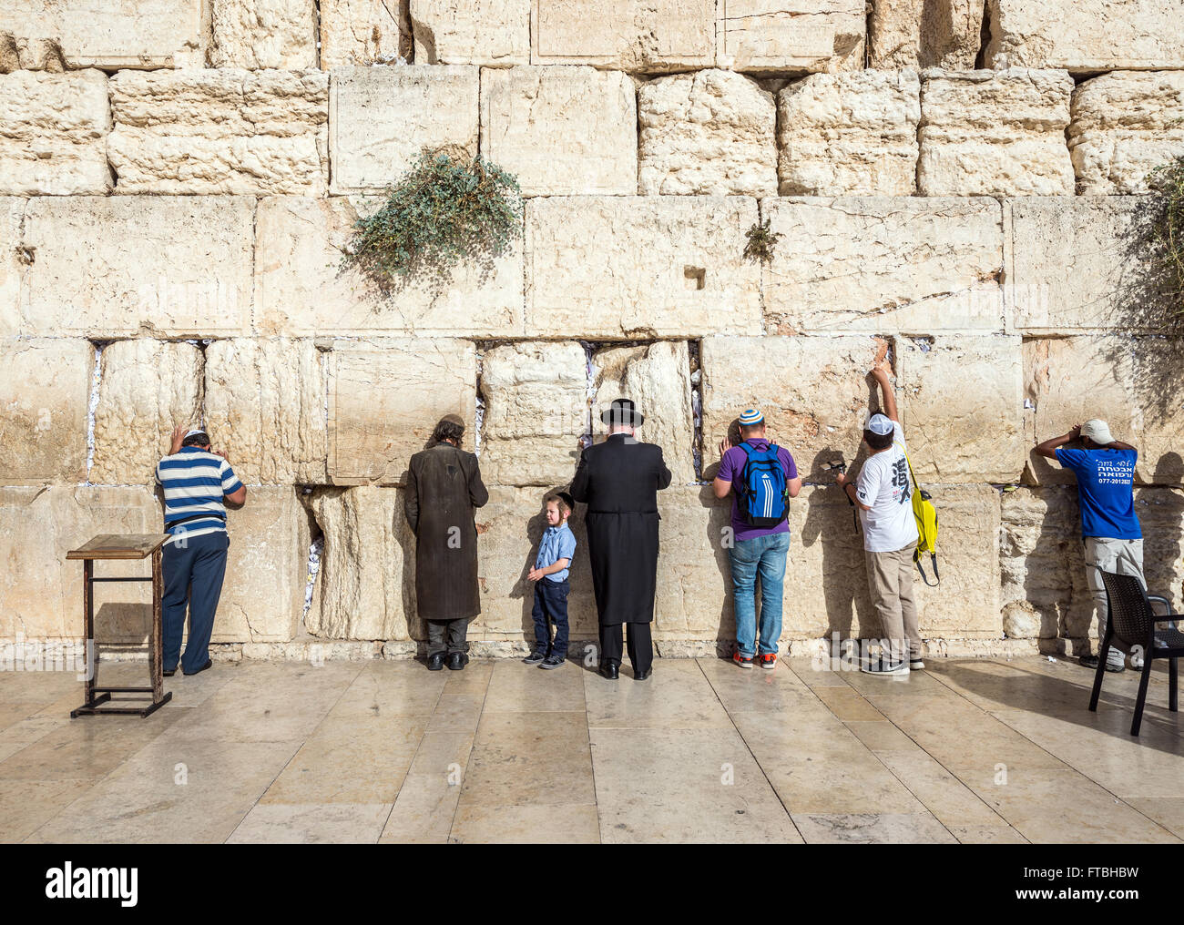 Orthodox jewish boy western wall hi-res stock photography and images ...