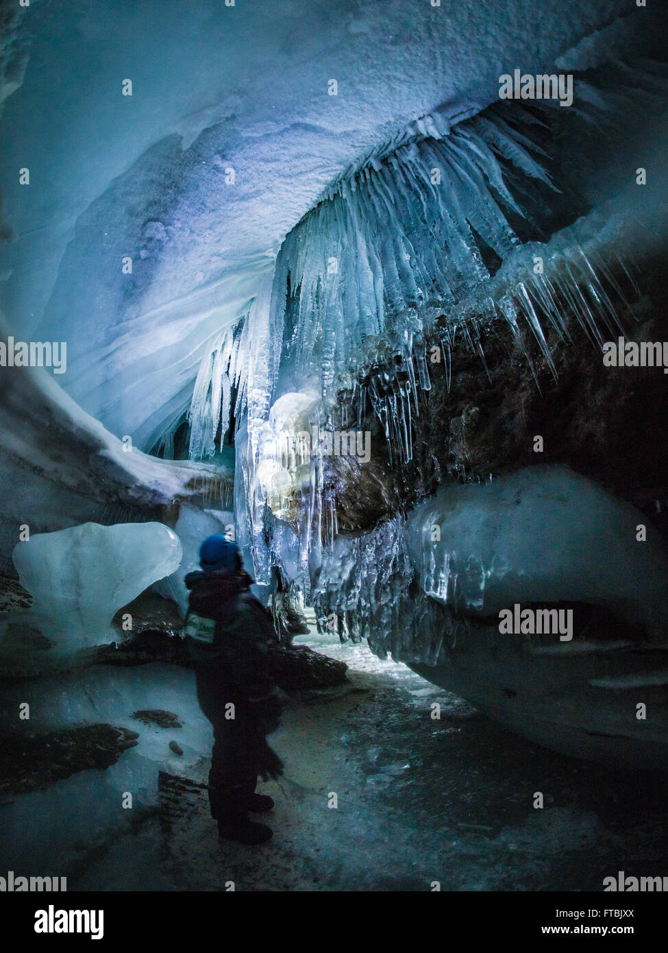 Scott Turnerbreen ice cave, Spitsbergen, Svalbard Stock Photo - Alamy