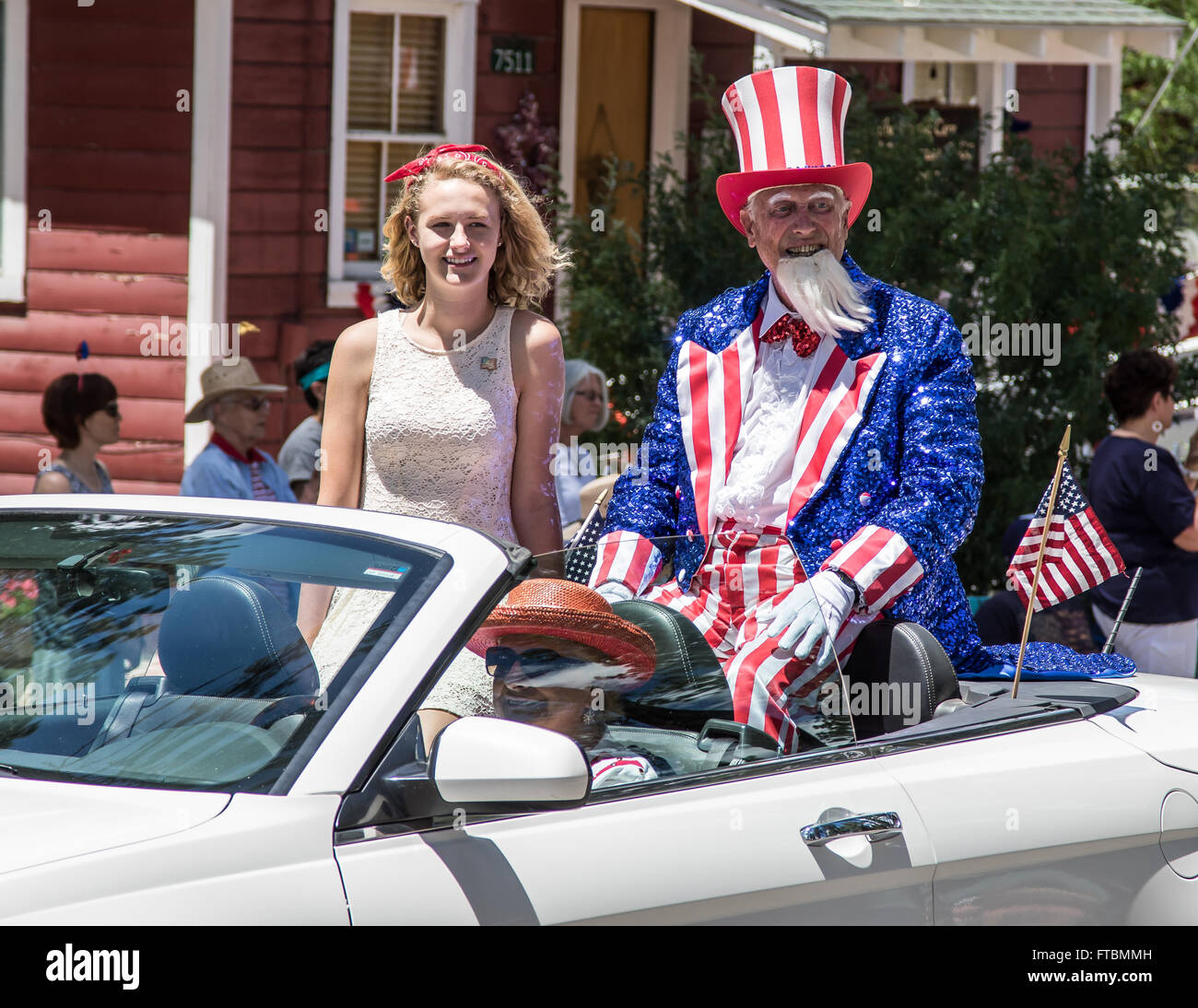 Man dressed as uncle sam hi-res stock photography and images - Alamy