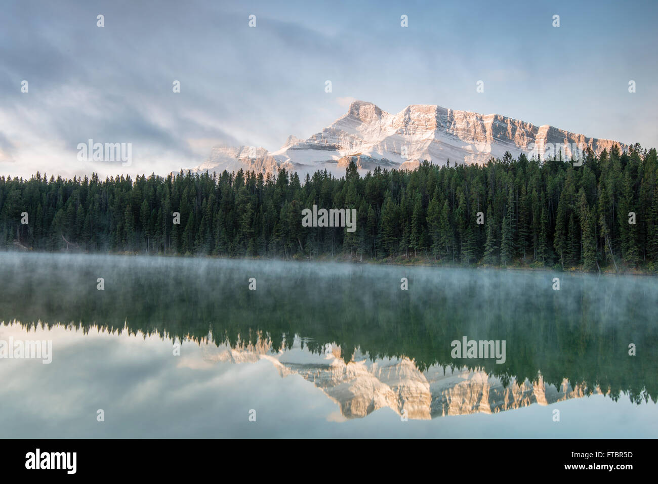 Johnson Lake with Mt Rundle, Banff National Park, Canadian Rockies ...