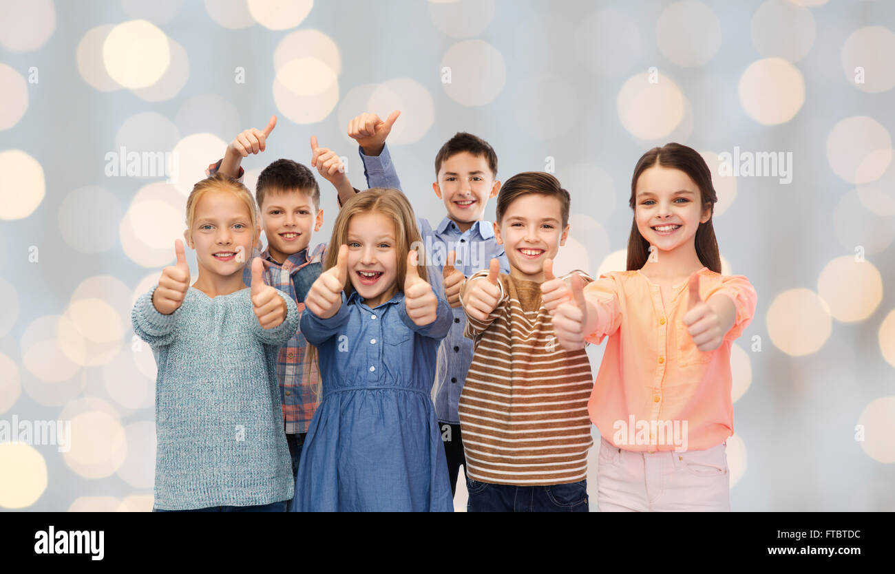 Children thumbs up hi-res stock photography and images - Alamy