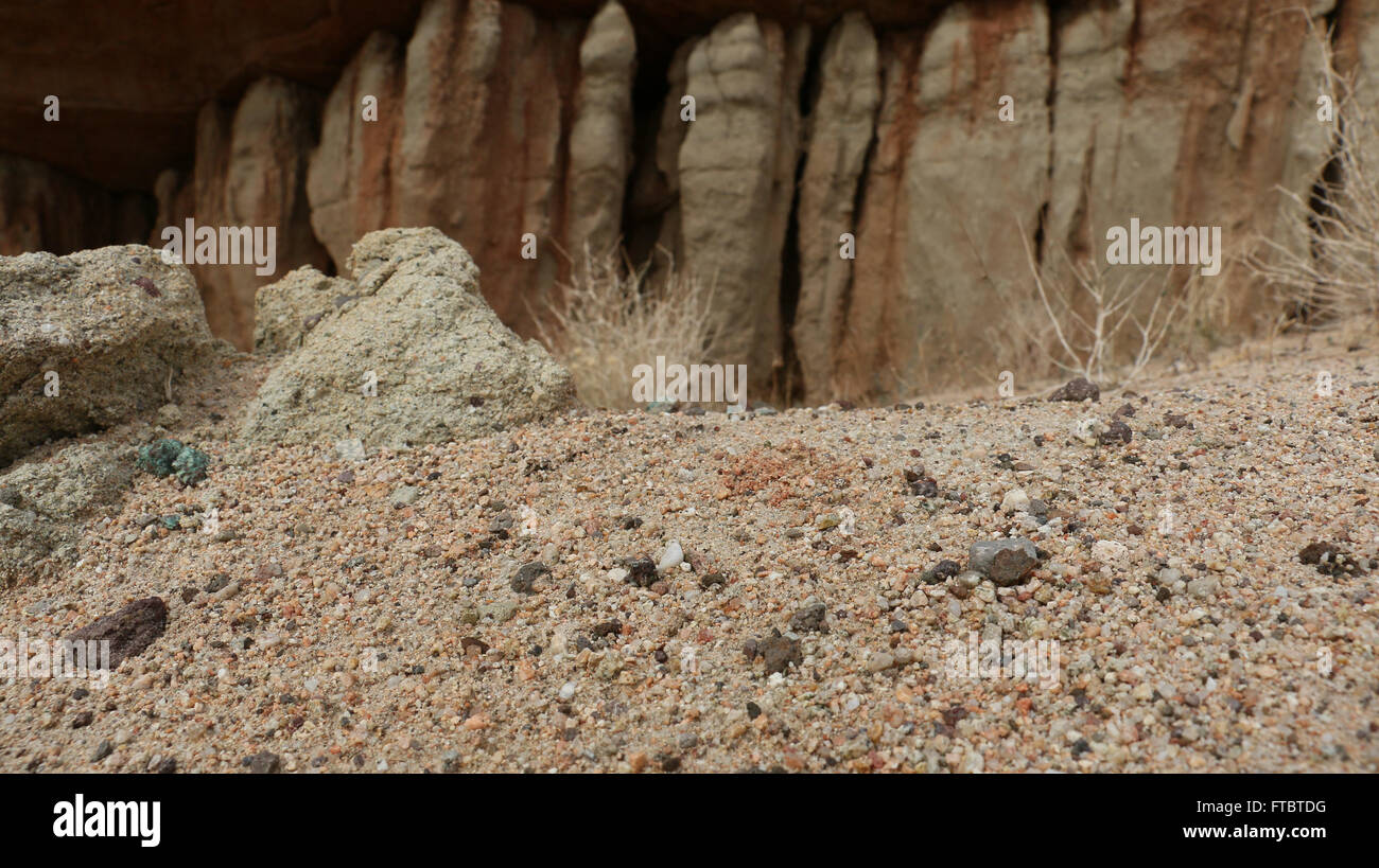 Cliffs and eroded sanstone Mojave Desert Stock Photo - Alamy