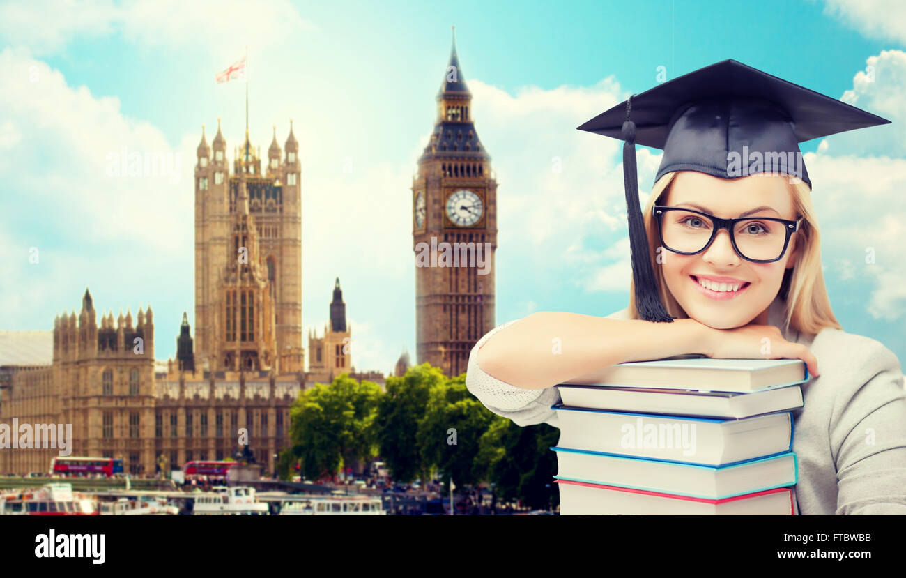 Student graduation london university hi-res stock photography and ...