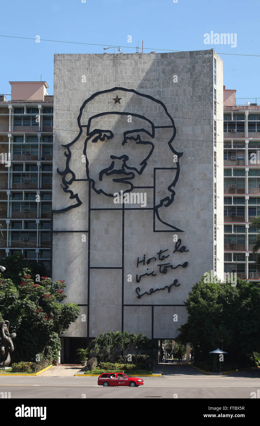 CUBA - September 2011: Havana,mural of Che Guevara on the Plaza de la ...