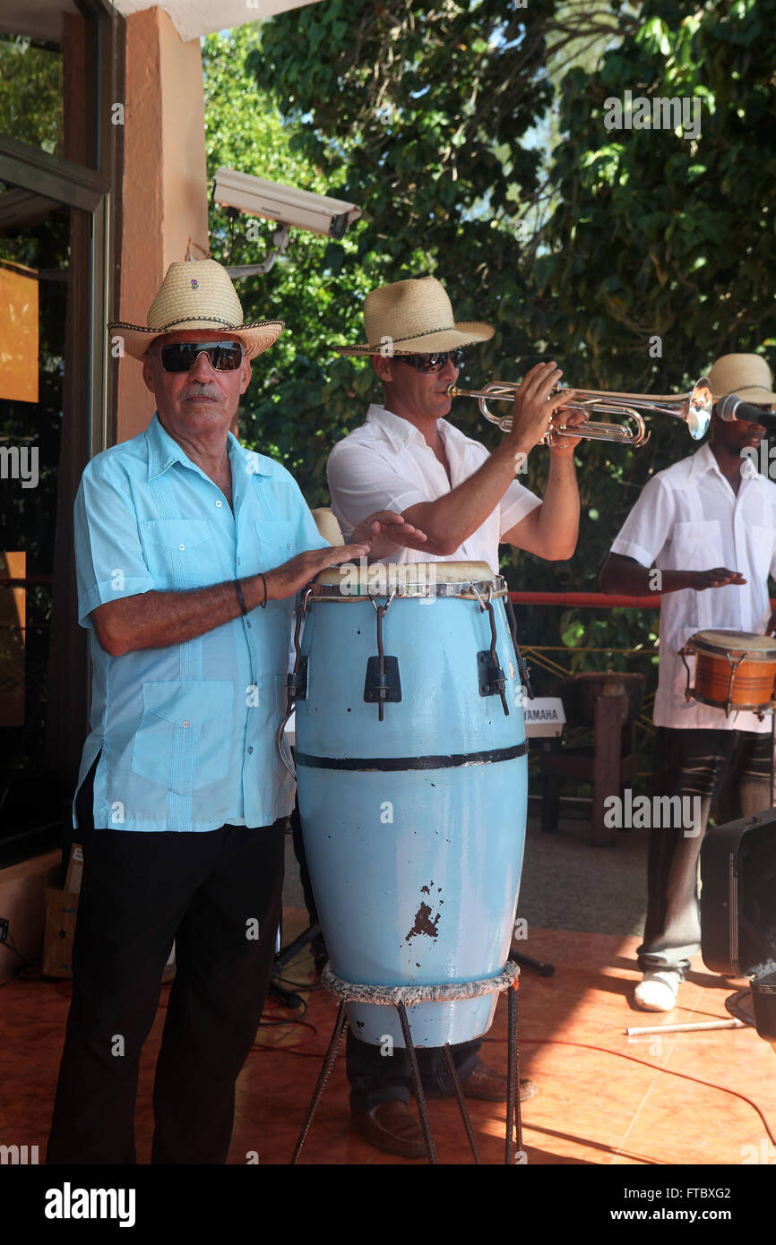 Trinidad cuba cuban musician musicians hi-res stock photography and ...