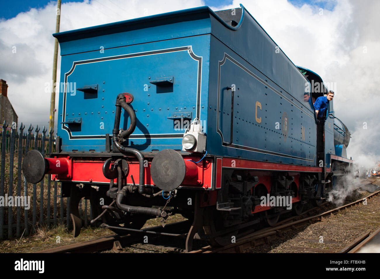 Fire engine uk and children hi-res stock photography and images - Alamy
