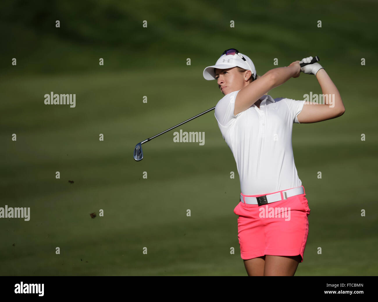 Carlsbad, California, USA. 26th Mar, 2016. Jodi Ewart Shadoff takes her ...