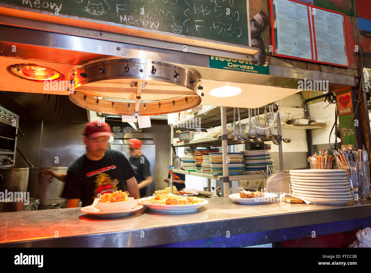 Big plates hi-res stock photography and images - Alamy