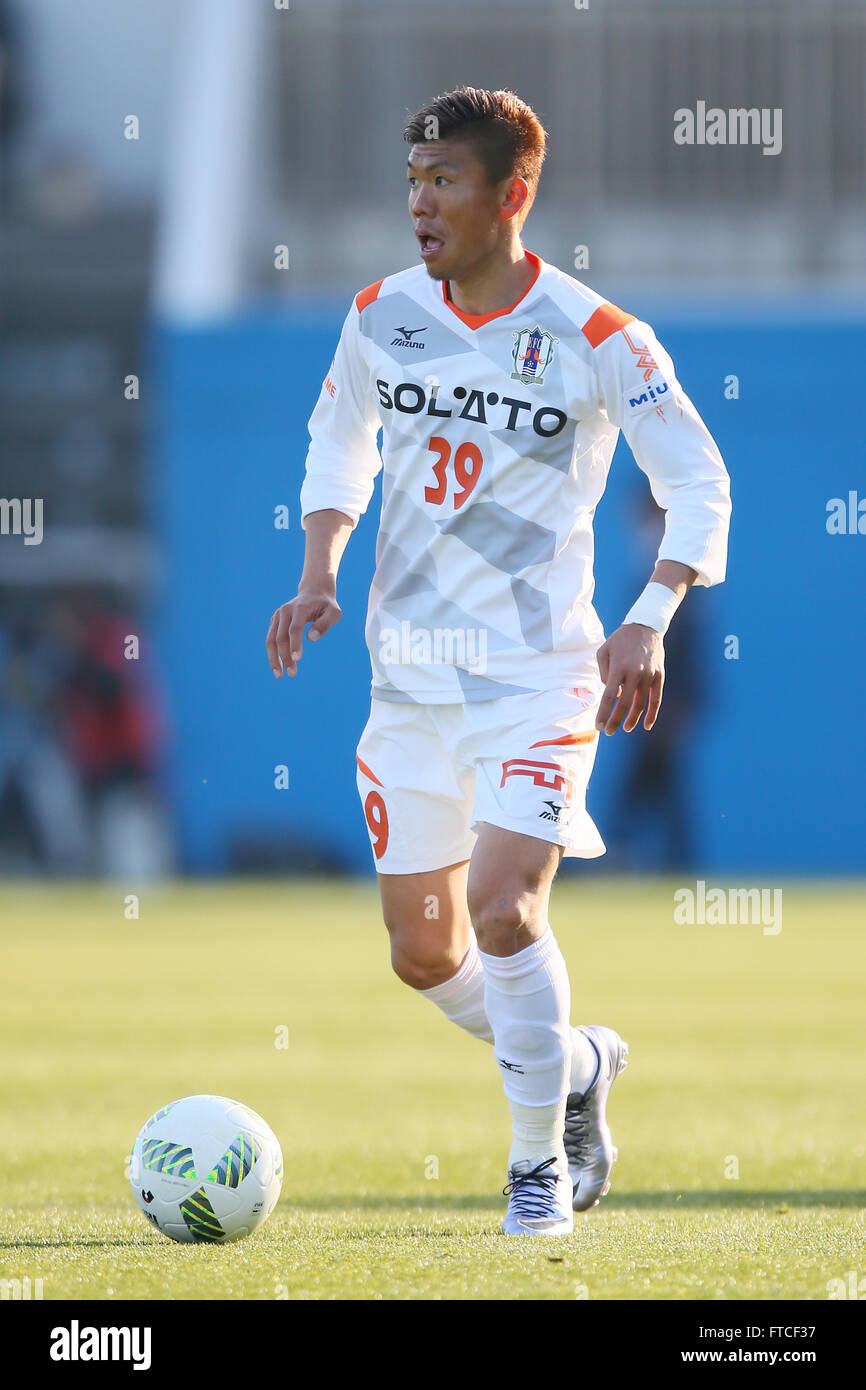 NHK Spring Mitsuzawa Football Stadium, Kanagawa, Japan. 26th Mar, 2016. Kenta Uchida (Ehime FC ...