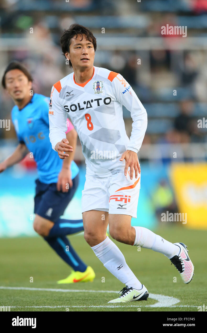 NHK Spring Mitsuzawa Football Stadium, Kanagawa, Japan. 26th Mar, 2016. Shuto Kojima (Ehime FC ...