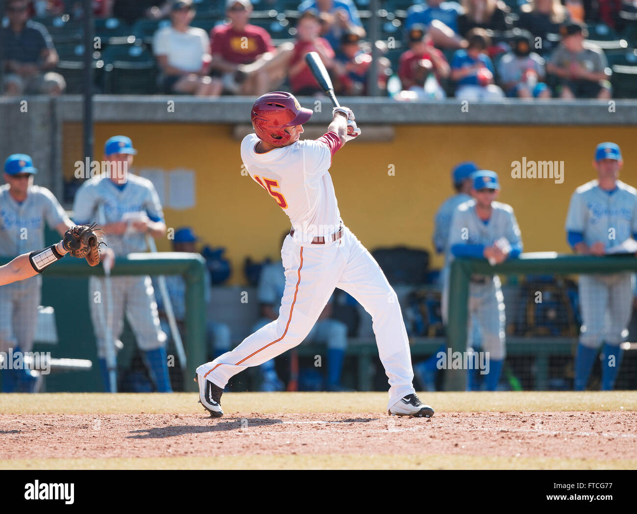Los Angeles, CA, USA. 26th Mar, 2016. USC outfielder (15) Corey ...