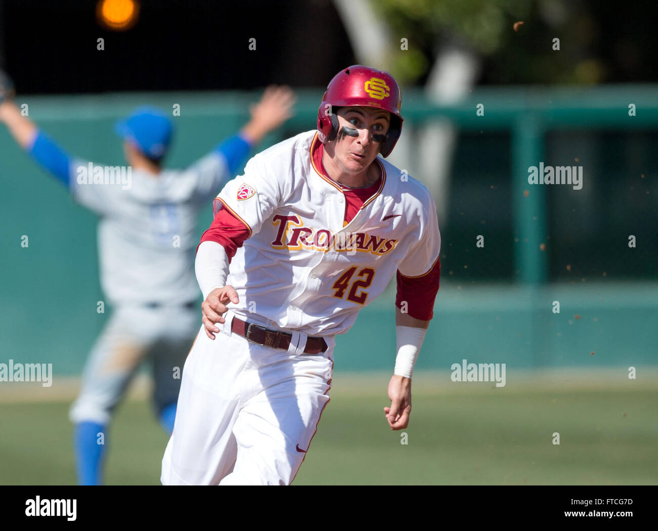 Los Angeles, CA, USA. 26th Mar, 2016. USC infielder (42) David Edson ...