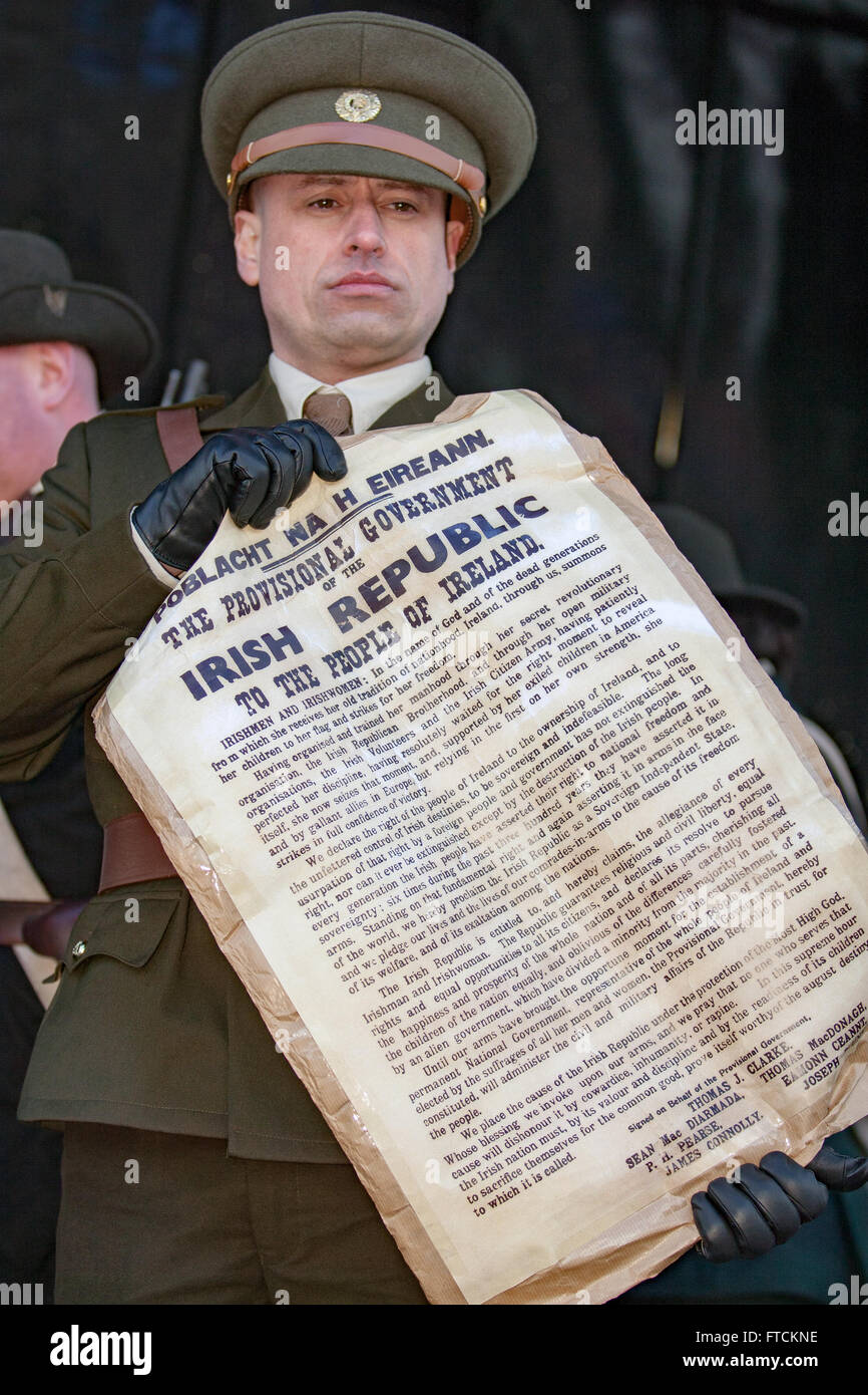 Falls Road, Belfast,UK 27th March 2016 A Man in 1916 rebellion uniform ...