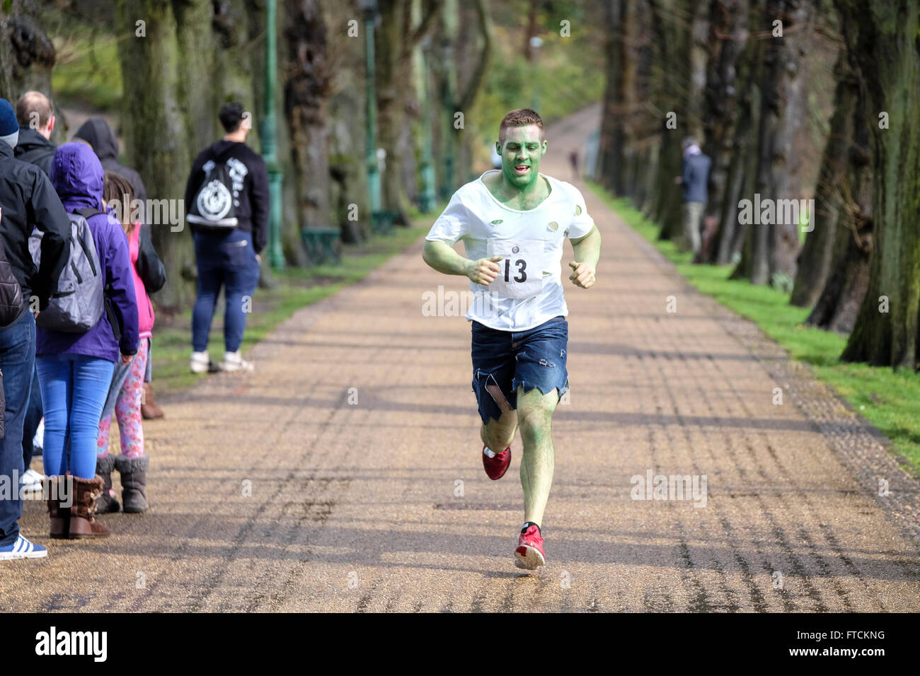 Hulk costume hi-res stock photography and images - Alamy