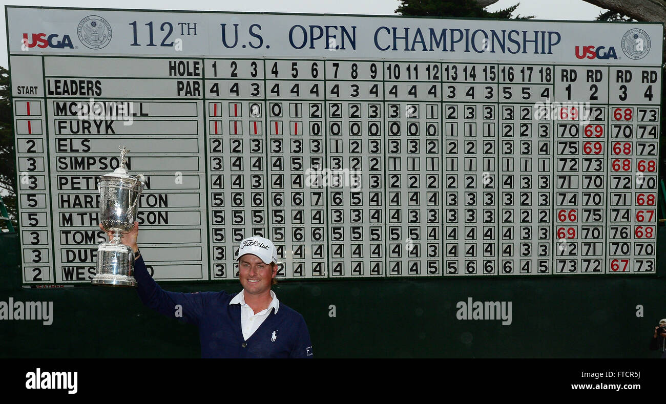 Webb simpson trophy hi-res stock photography and images - Alamy