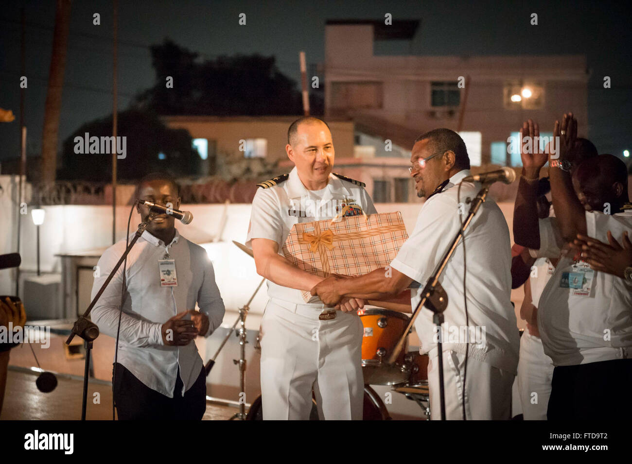 Angolan navy hi-res stock photography and images - Alamy