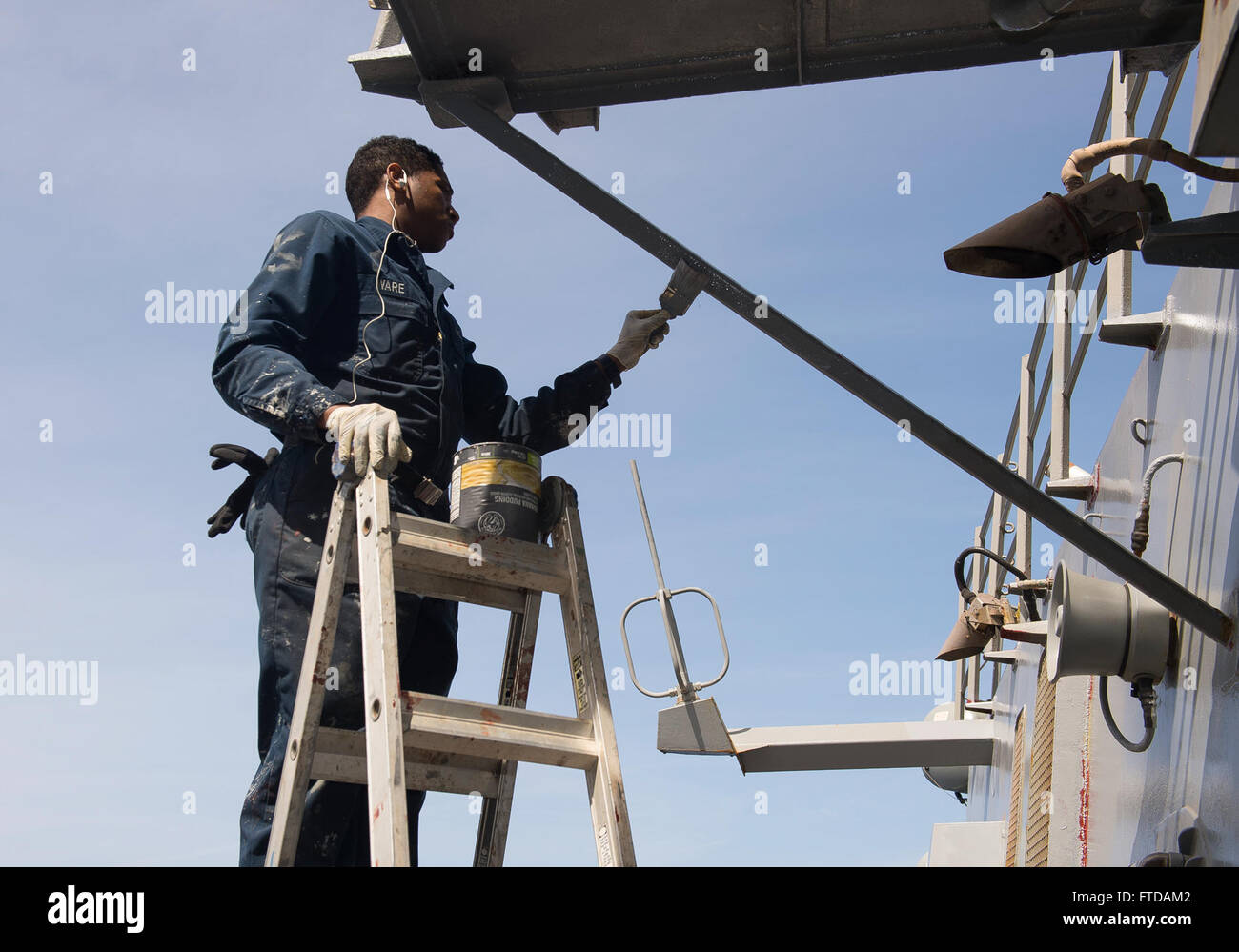 150326-N-FQ994-028 MEDITERRANEAN SEA (March 26, 2015) Culinary ...