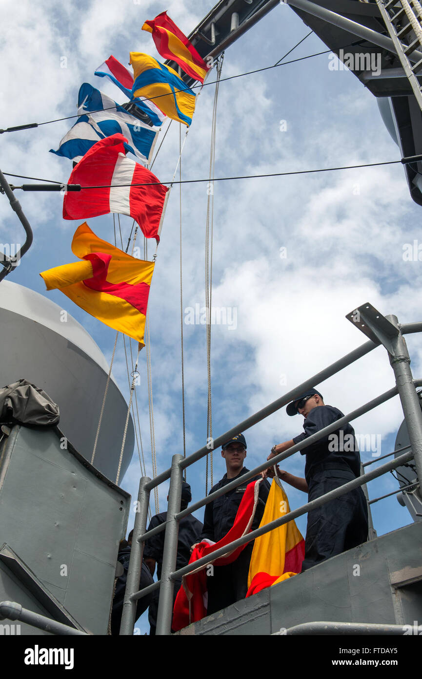 150331-N-PJ969-289 ATLANTIC OCEAN (March 31, 2015) - Sailors hoist ...